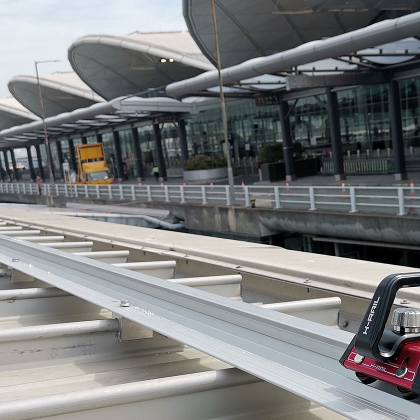 X-Rail – Horizontal Rail System Surface Mount – SafetyLink