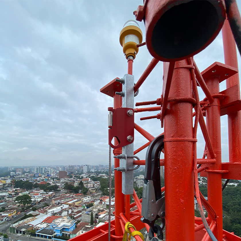 V-Line Vertical Lifeline